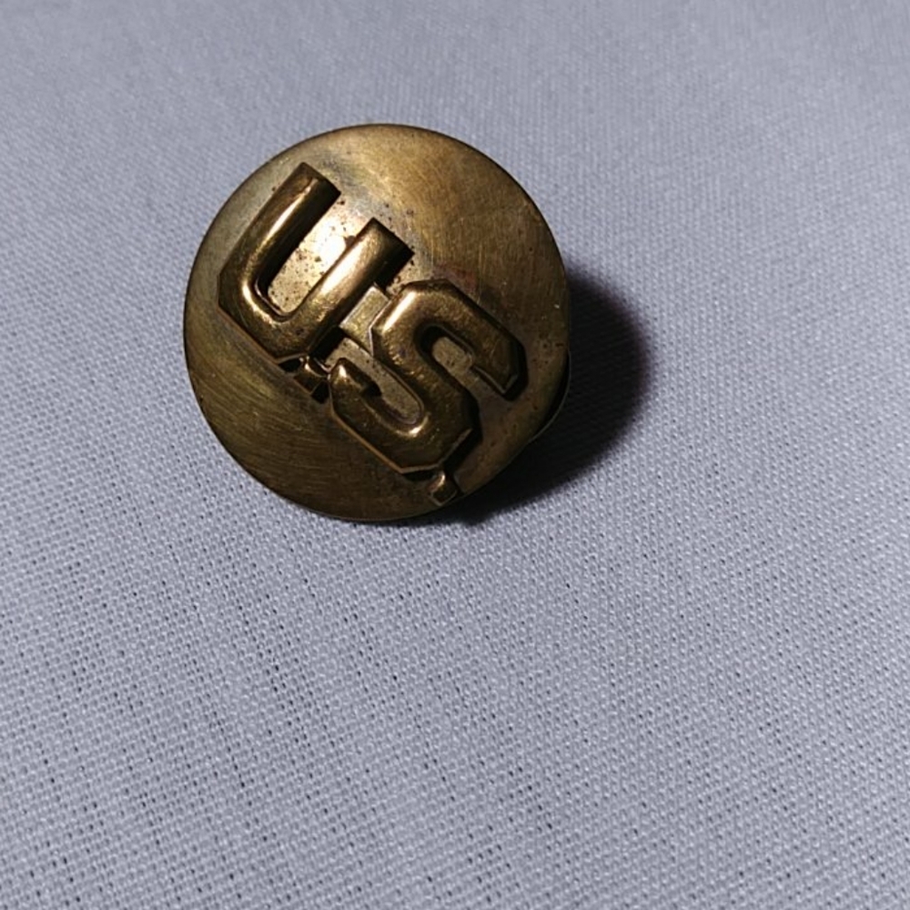 Vintage U. S. Army Letter Disc Lapel Pin - Gem